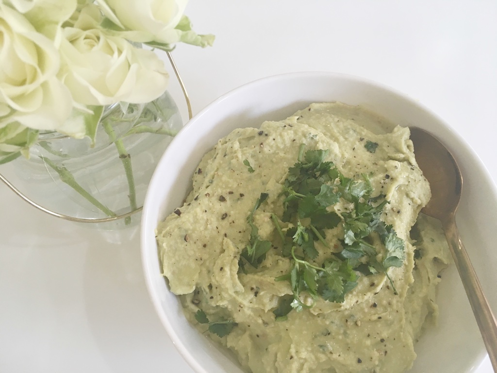 Creamy Avocado Houmous Recipe - Sip • Munch • Move