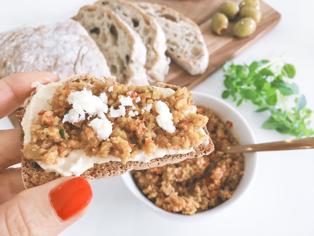 Garlicky Olive & Sunblushed Tomato Tapenade – Sip • Munch • Move